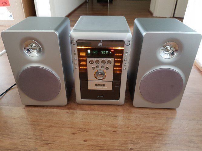 MINI HI-FI Stereoanlage SANYO DC-MM5000 (Gebraucht) in Giswil für CHF ...