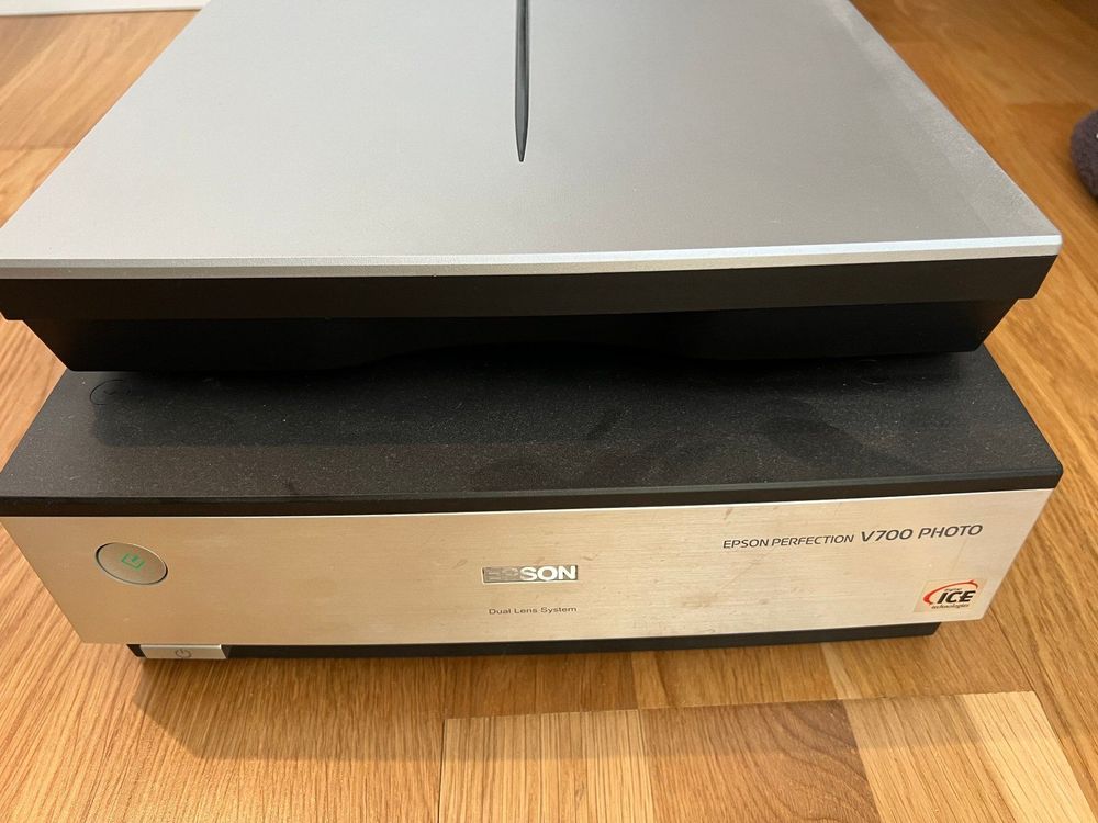 Epson Perfection V700 Photo (Gebraucht) in Merenschwand für CHF 160 ...