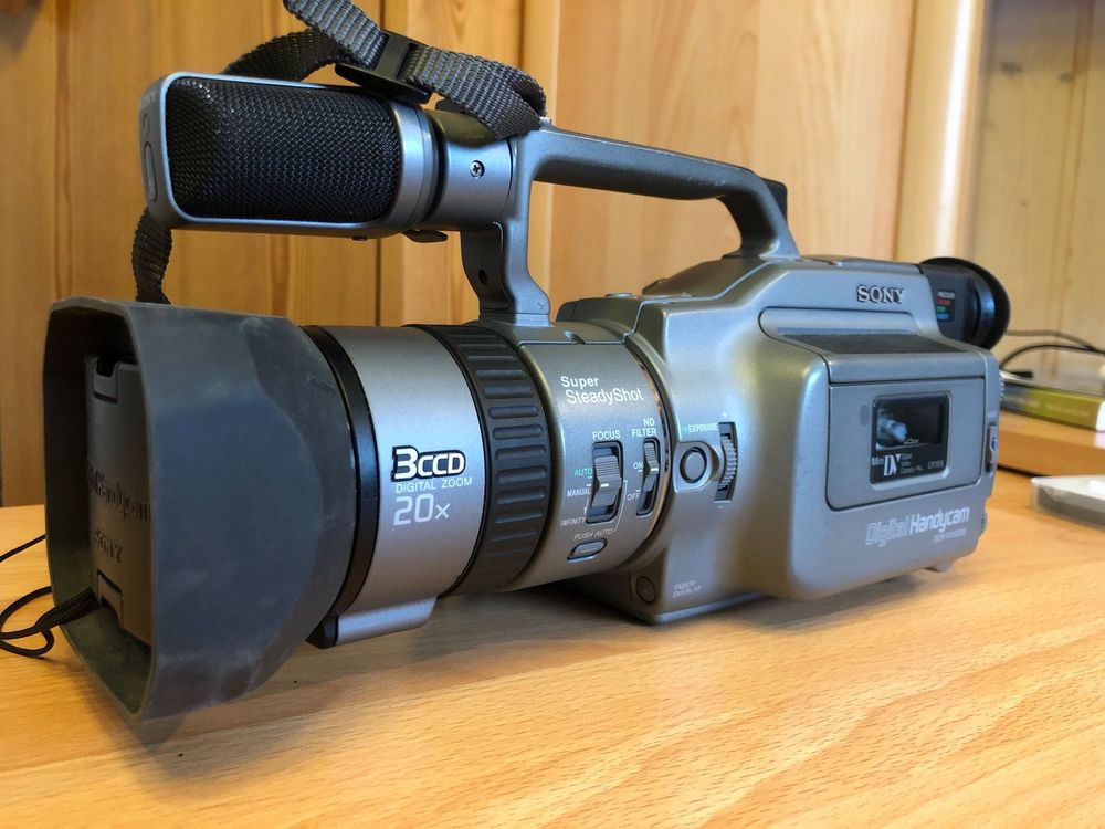 SONY Digital Handycam DCR-VX1000E (D'occasion) à Küssnacht am Rigi pour ...
