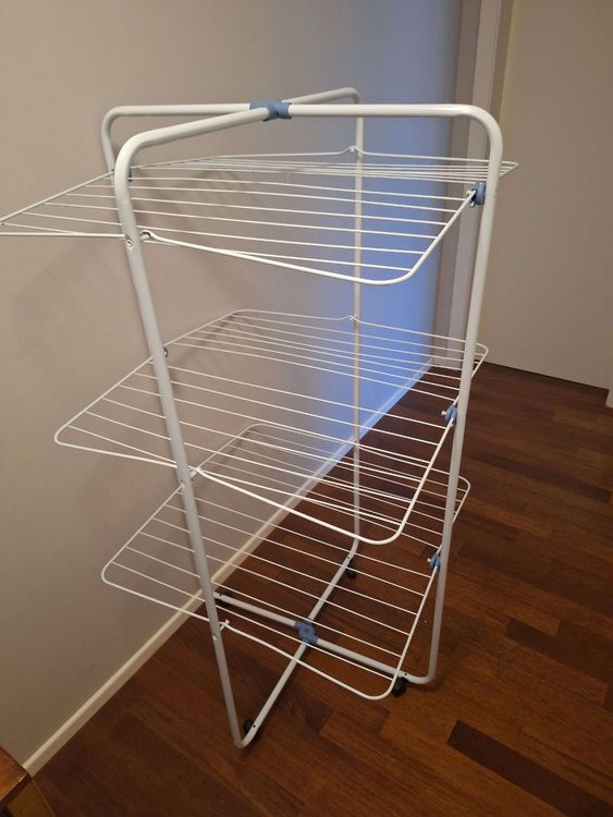 White laundry drying rack (Gebraucht) in Kriens für CHF 1 – nur ...