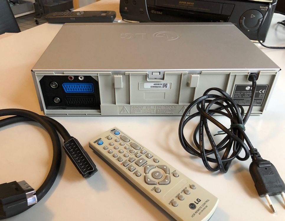 LC GC965NS Video Recorder VHS mit Fernbedienung. (Gebraucht) in Egg b ...