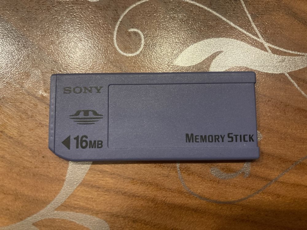 Sony Memory Stick (Gebraucht) in Münchenstein für CHF 6 – mit Lieferung ...