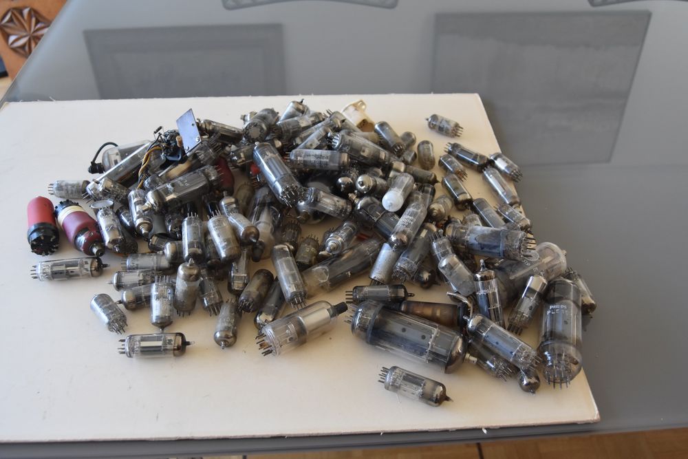 Grosses lot Röhren radio und TV (Gebraucht) in Arvillard (Salins) für ...