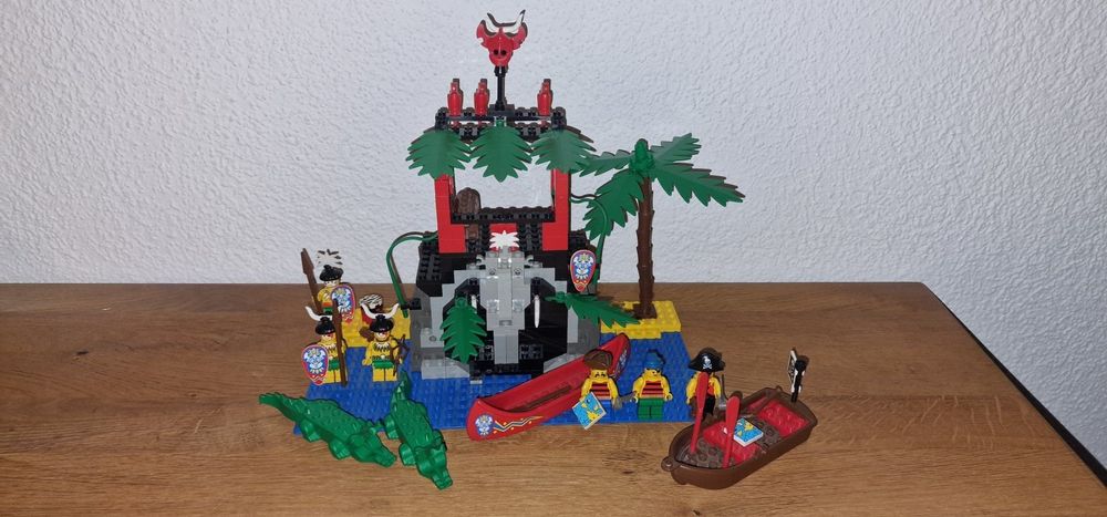 Lego 6264 Pirates Forbidden Cove Piraten, Insulaner Set | Kaufen auf ...