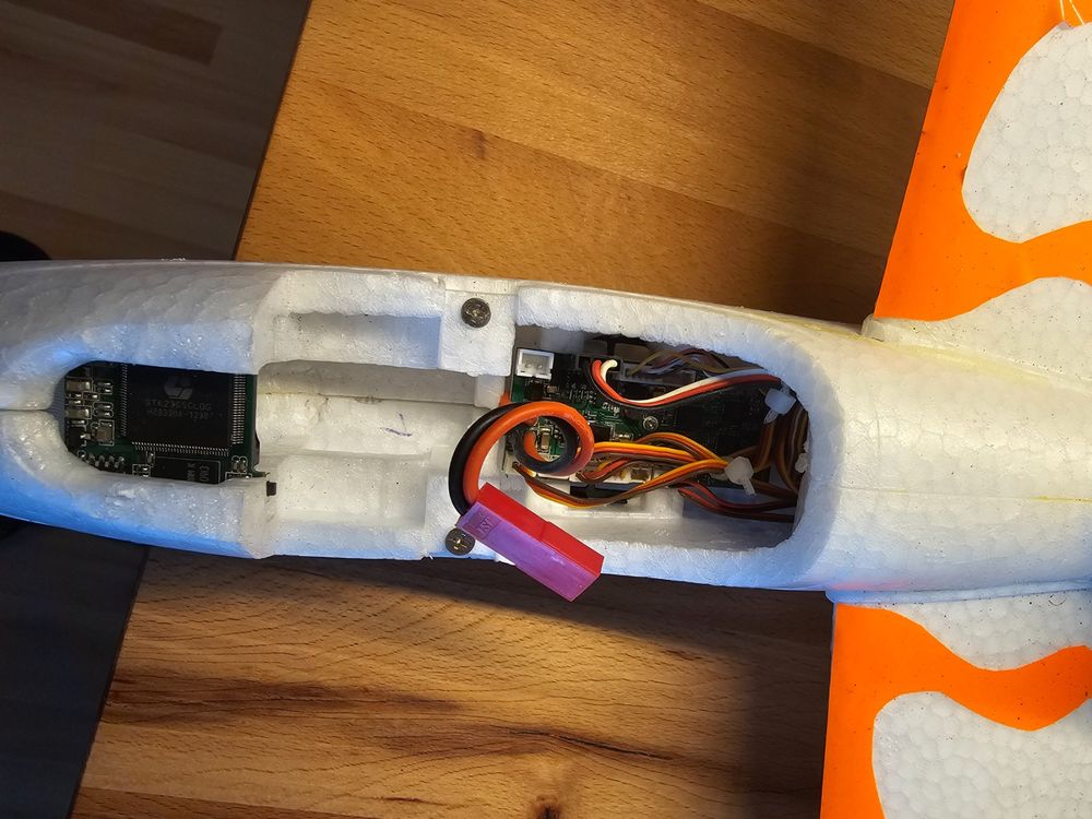 Modellflugzeug RTF zu verkaufen wie abgebildet (Gebraucht) in Schinznach-Dorf für CHF 20 – nur ...