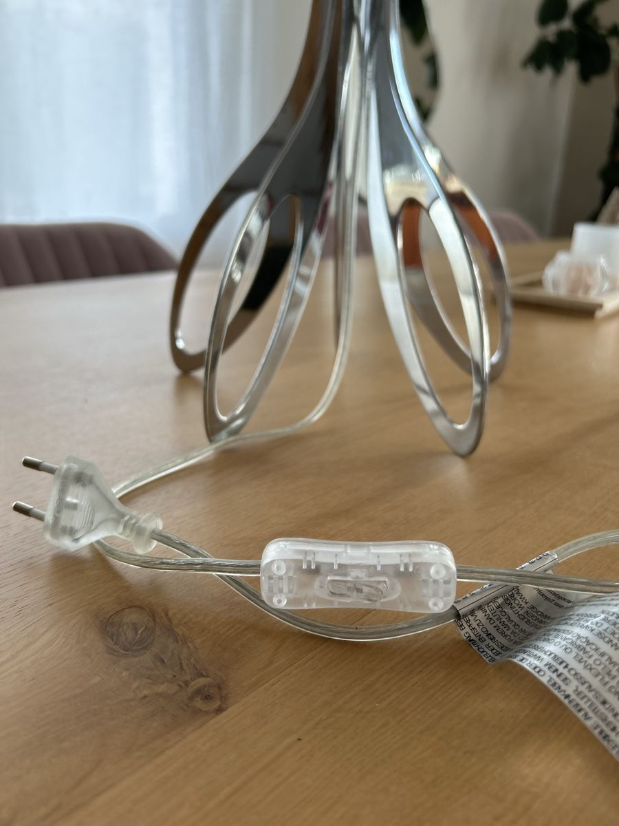 Lampes de table modernes acier chromé (D'occasion) à Cheseaux-Noréaz ...