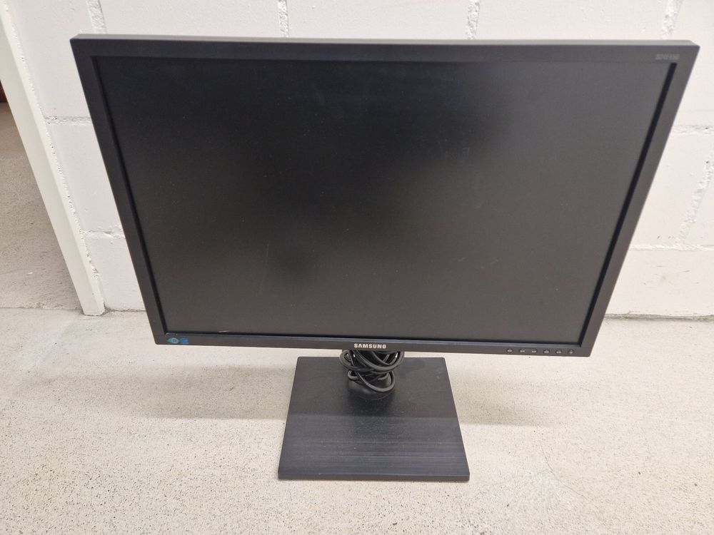 Business Monitor S24E650 (24") | Kaufen auf Ricardo