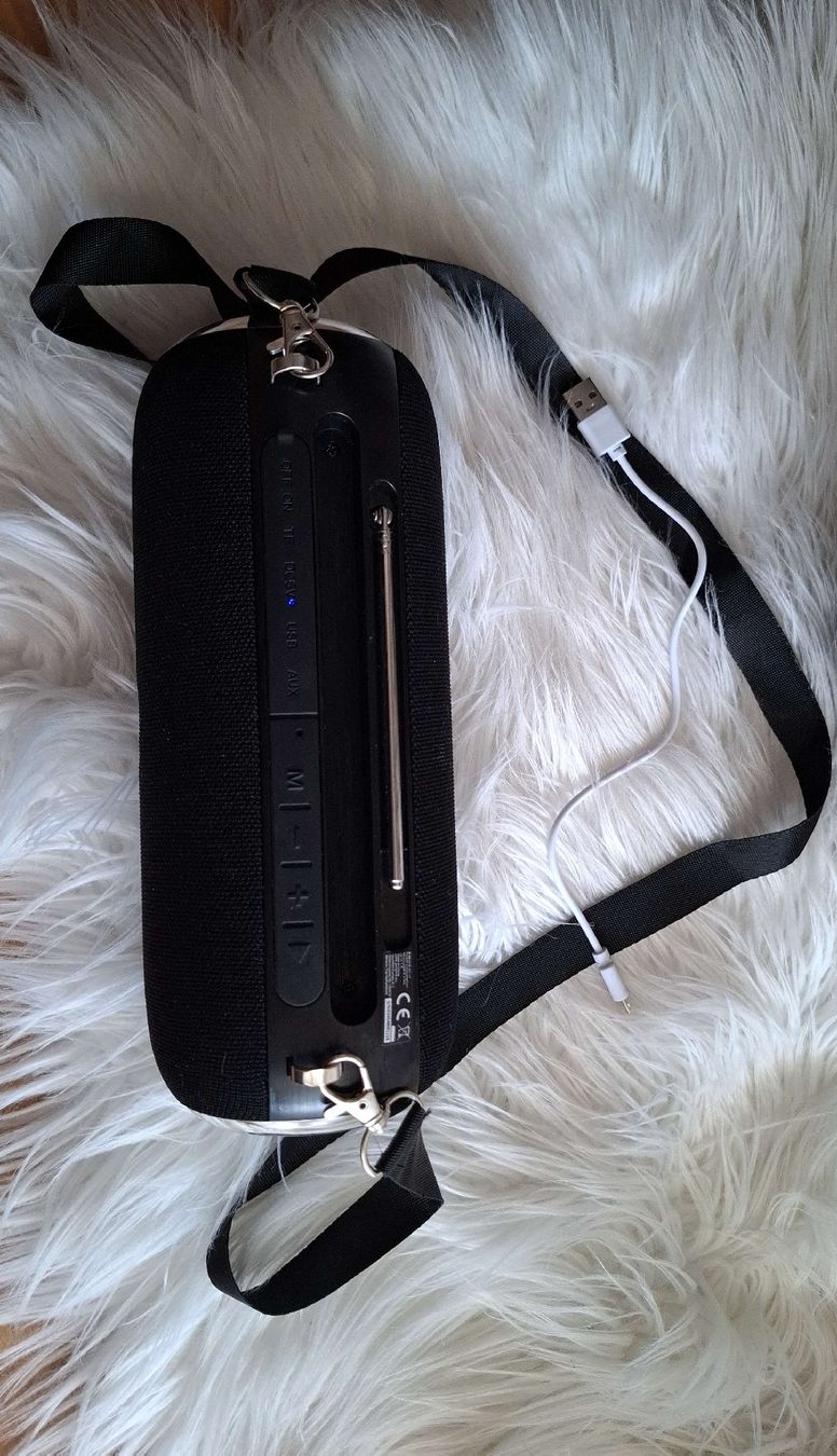 Top Bluetooth Lautsprecher mit Tragegurt - Super Sound! (Gebraucht) in ...