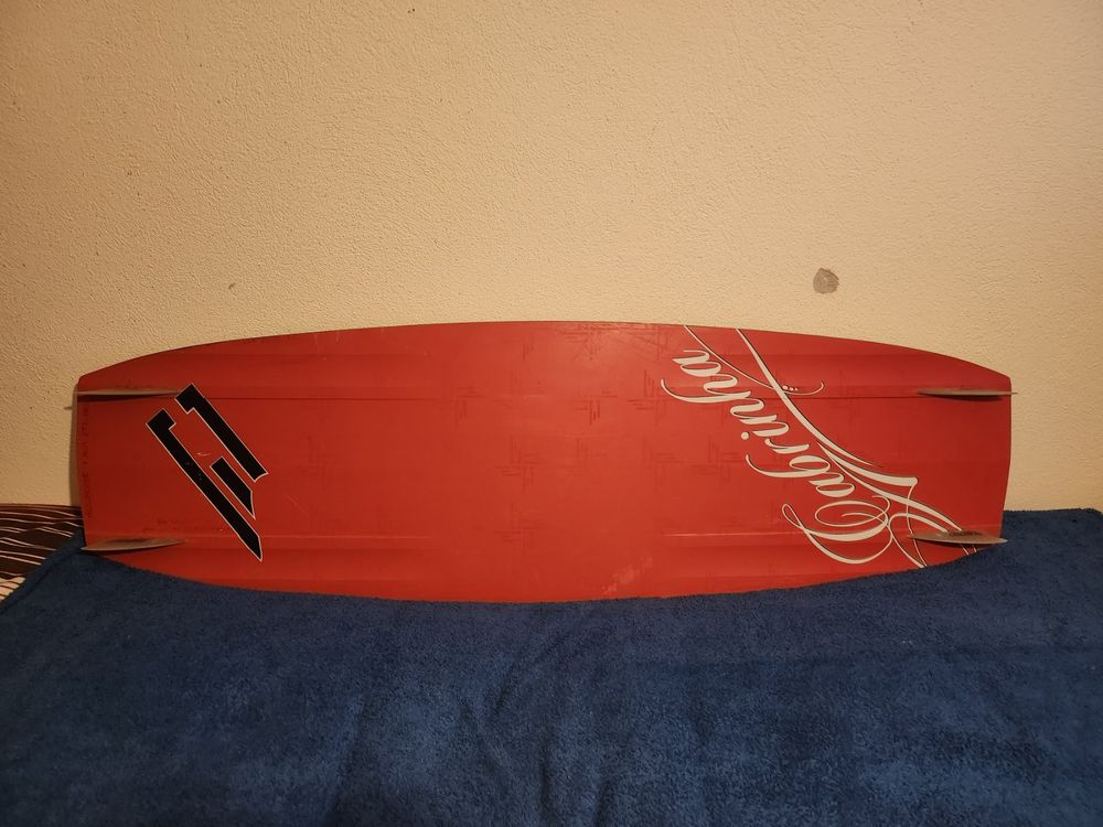 Kite Board Cabrina Custom 138 cm (Gebraucht) in torgon für CHF 59 – nur ...