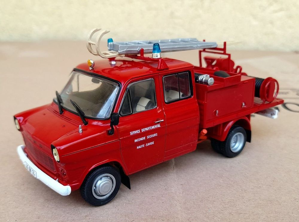 Ford Transit Pick Up Doka 190 Phase II 1971-1978 "Feuerwehr | Kaufen ...