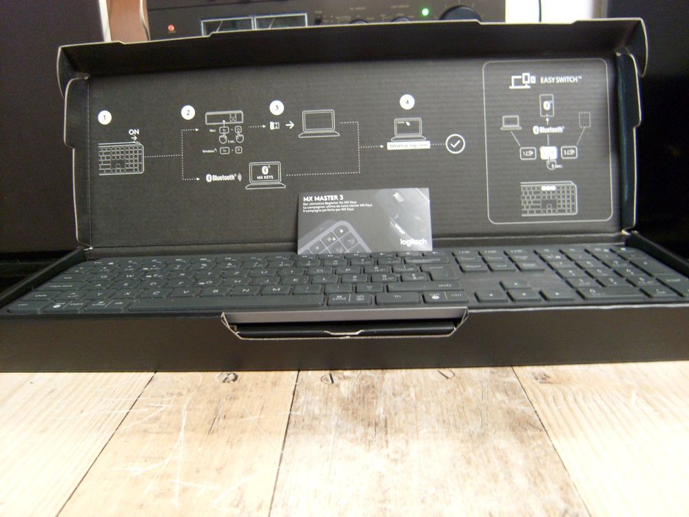 Neuwertiges Logitech MX 3 Master Keyboard CH Caps in OVP TOP (Gebraucht ...
