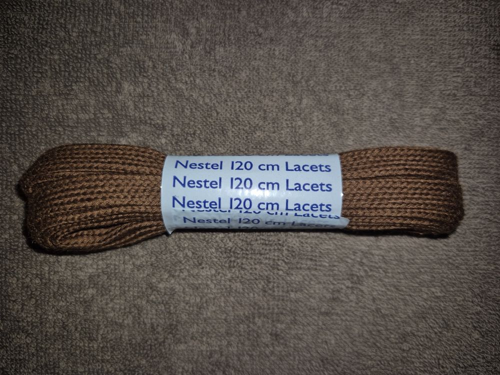 1 Paar braune Schuhbändel in der Länge 120cm (Neu und originalverpackt) in Attiswil für CHF 3.5 ...