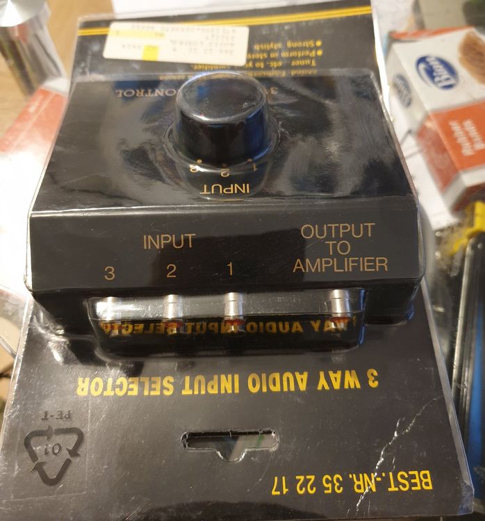 3 Weg Input Cinch Umschalter für Verstärker | Kaufen auf Ricardo