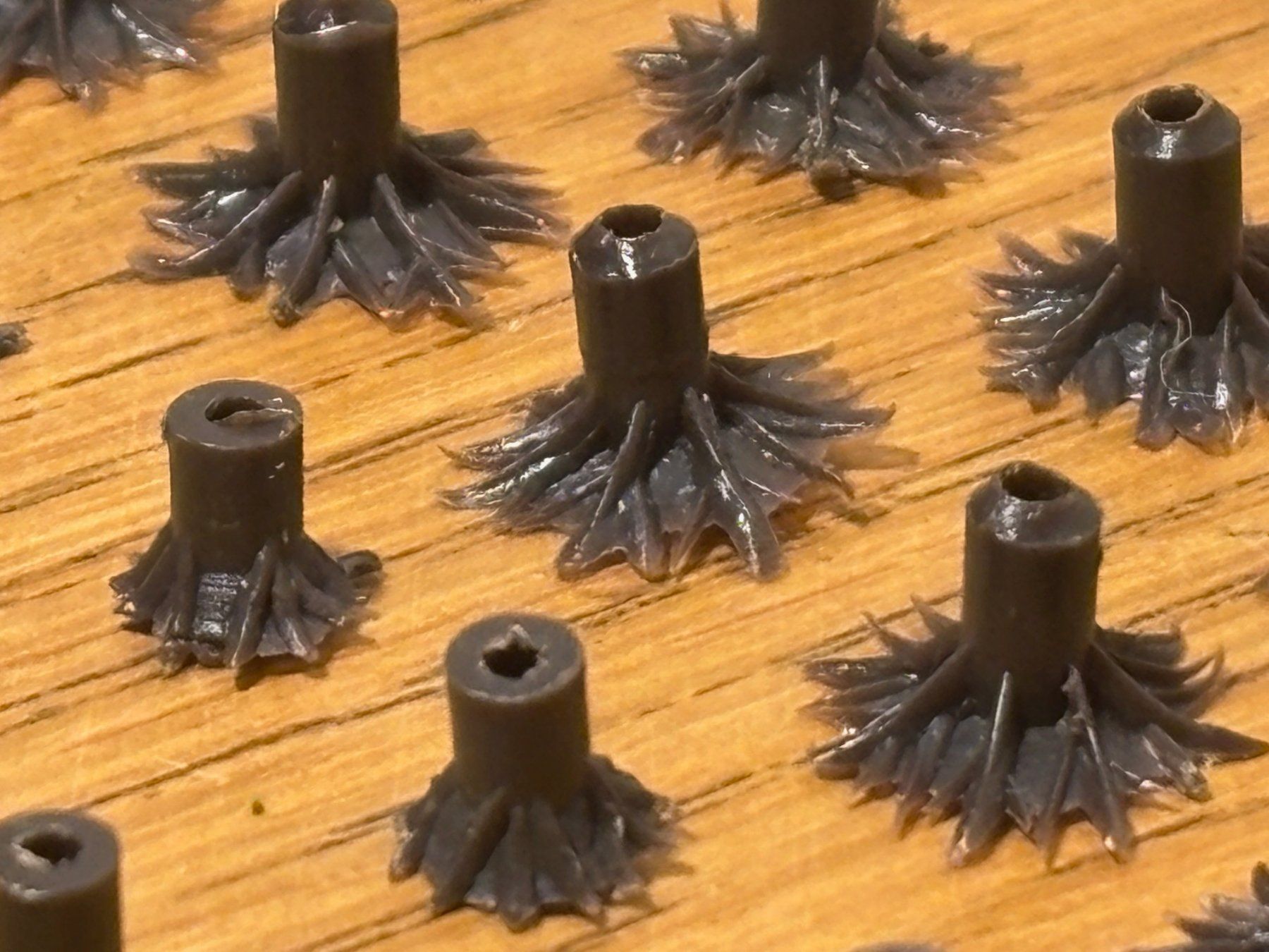 L1473: 20 Stk. Baumstümpfe für Stechbäume (Spur N) (Gebraucht) in ...