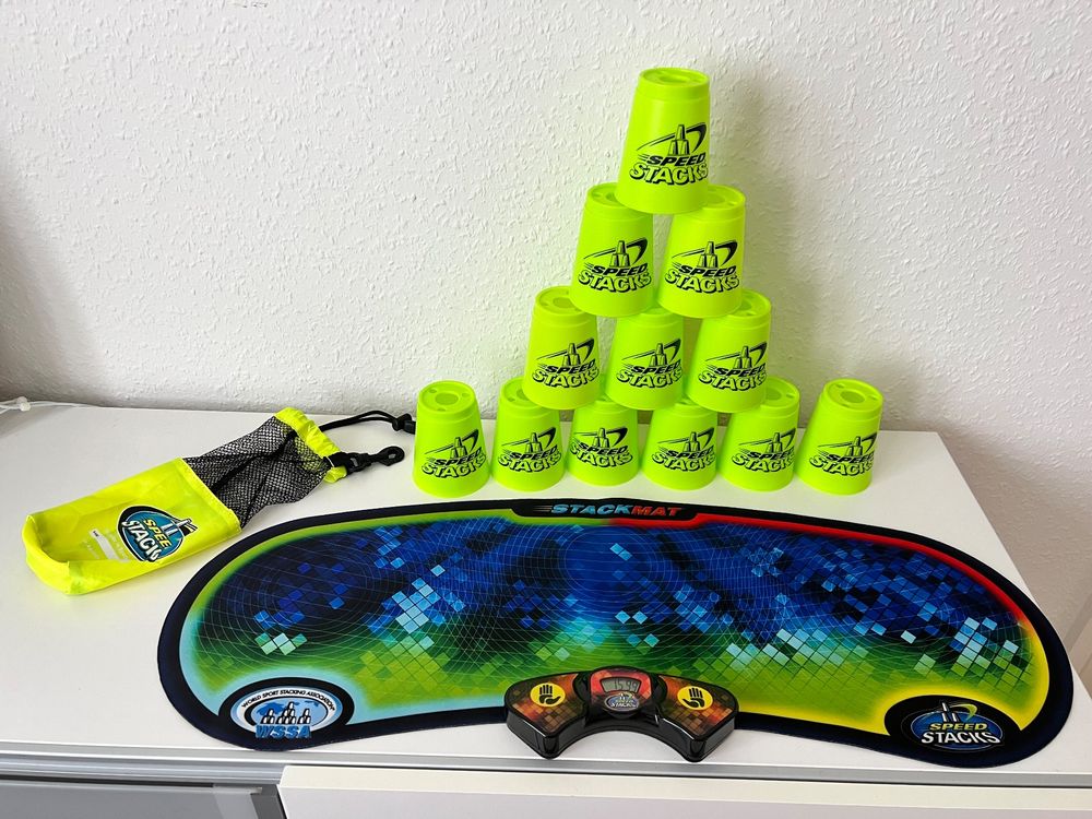 Speed-Stacks Set - Matte mit Timer und Becher Turm | Comprare su Ricardo