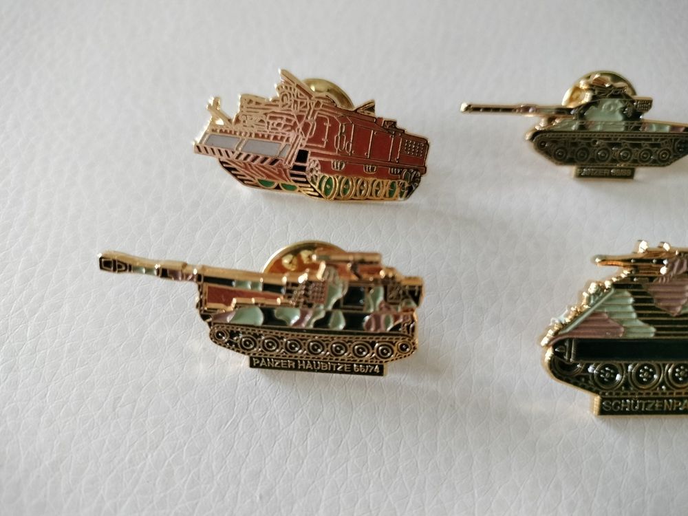 Schweizer Armee Militär Panzer Pins (Gebraucht) in Schwanden Sigrisw ...