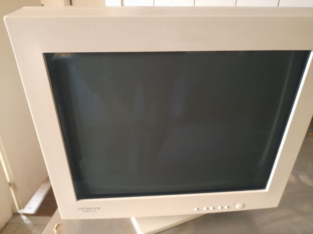 Hitachi CM 772 19"Zoll Monitor | Kaufen auf Ricardo