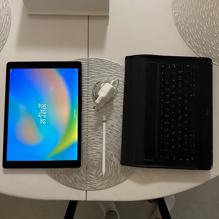 Apple iPad Pro 12.9 64 GB - 1st Generation + Keyboard + Pen | Kaufen ...