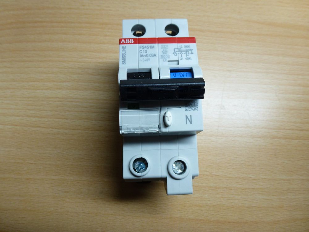 FI-LS 2pol. C13 30mA ABB-smissline (Neu und originalverpackt) in Hombrechtikon für CHF 39.95 ...