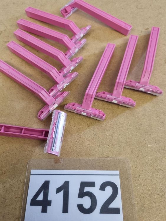 10x Rasierer (Neu und originalverpackt) in Wolfhalden für CHF 2 – mit Lieferung auf Ricardo kaufen