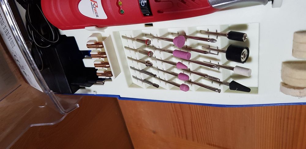 Mini - Schleifer - Set (Gebraucht) in Zauggenried für CHF 19 – mit ...