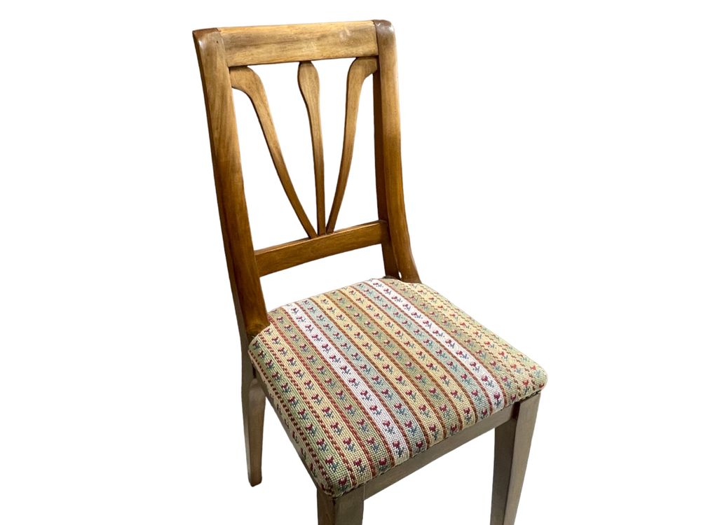 Antiker Holzstuhl ⚫️ NUR ABHOLUNG | Kaufen auf Ricardo