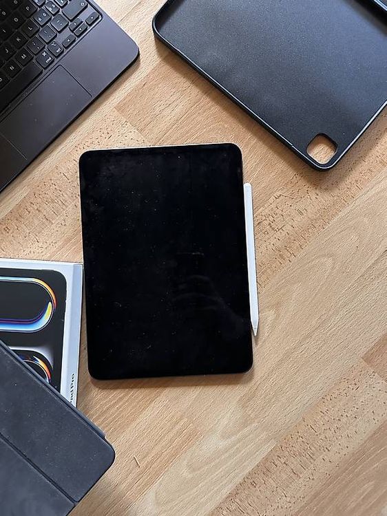 iPad Pro 11 Zoll, M4 Wifi mit Magic Keyboard und Pencil (Gebraucht) in ...