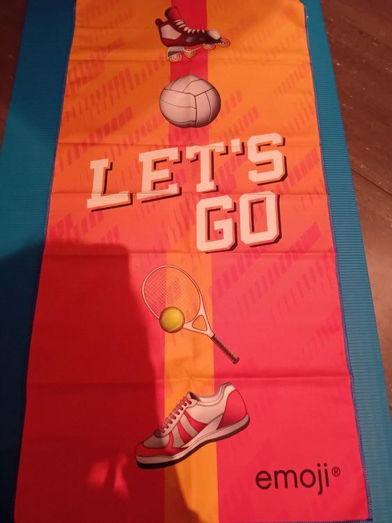 emoji Microfibre Sports Towel (Gebraucht) in Vilters für CHF 1 – mit Lieferung auf Ricardo kaufen