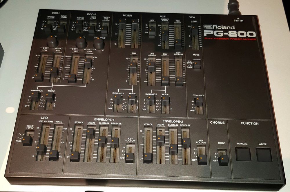 Roland PG800 Programmer JX-8P+10/MKS-70 (Gebraucht) in Rohrbach für CHF ...