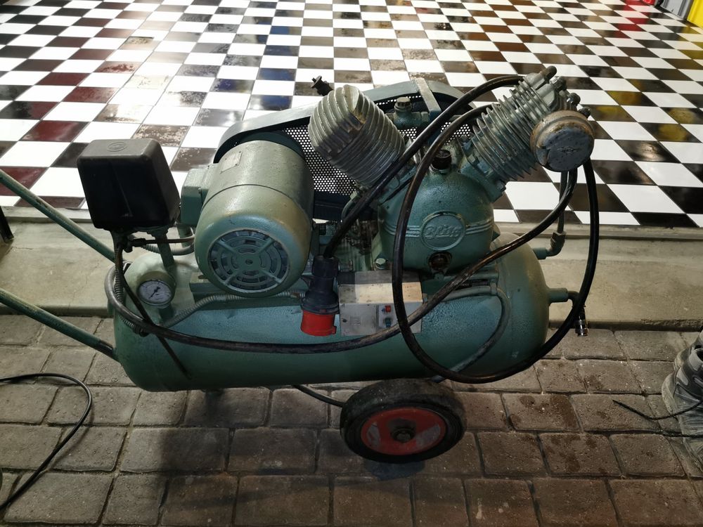 Kompressor Oldtimer (Defekt) in Schönenwerd für CHF 153 – nur Abholung ...