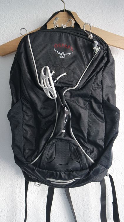 Osprey Rucksack Syncro 15 mit Regenhülle | Kaufen auf Ricardo