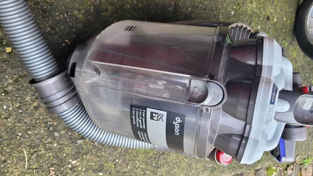 Dyson DC29 Staubsauger | Kaufen auf Ricardo