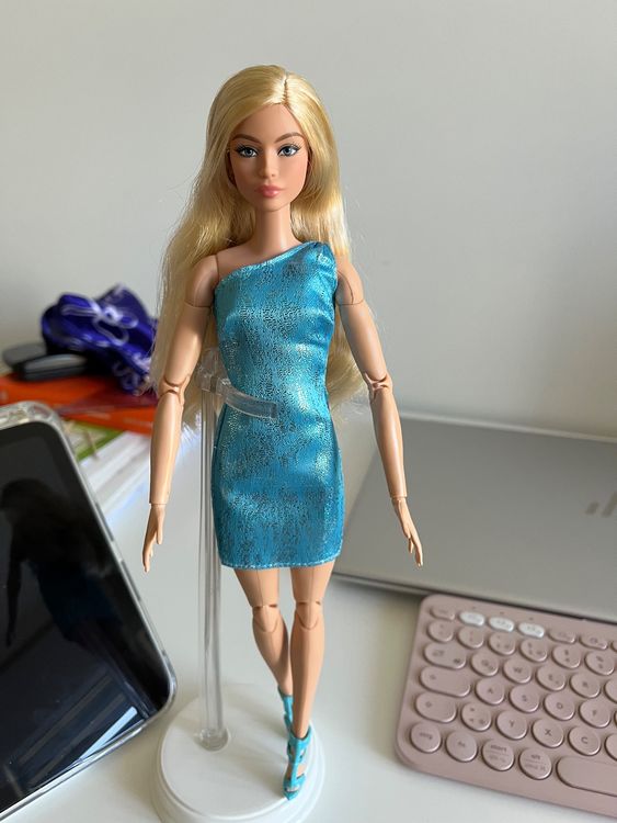 Barbie looks lina (Neu (gemäss Beschreibung)) in St-Prex für CHF 39 ...