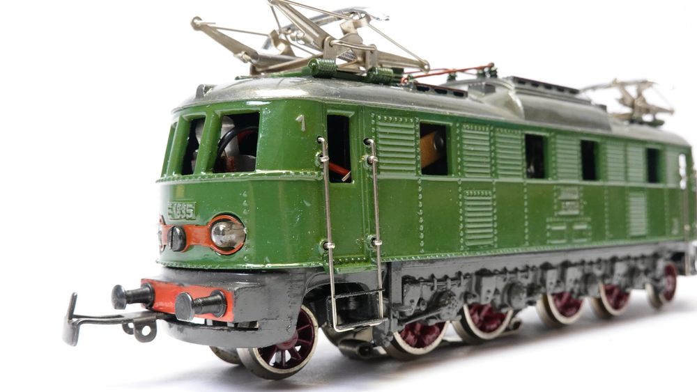 e52 Märklin 3024 / WSM DB E1835 E-Lok grün (Defekt) in Thun für CHF 39 ...