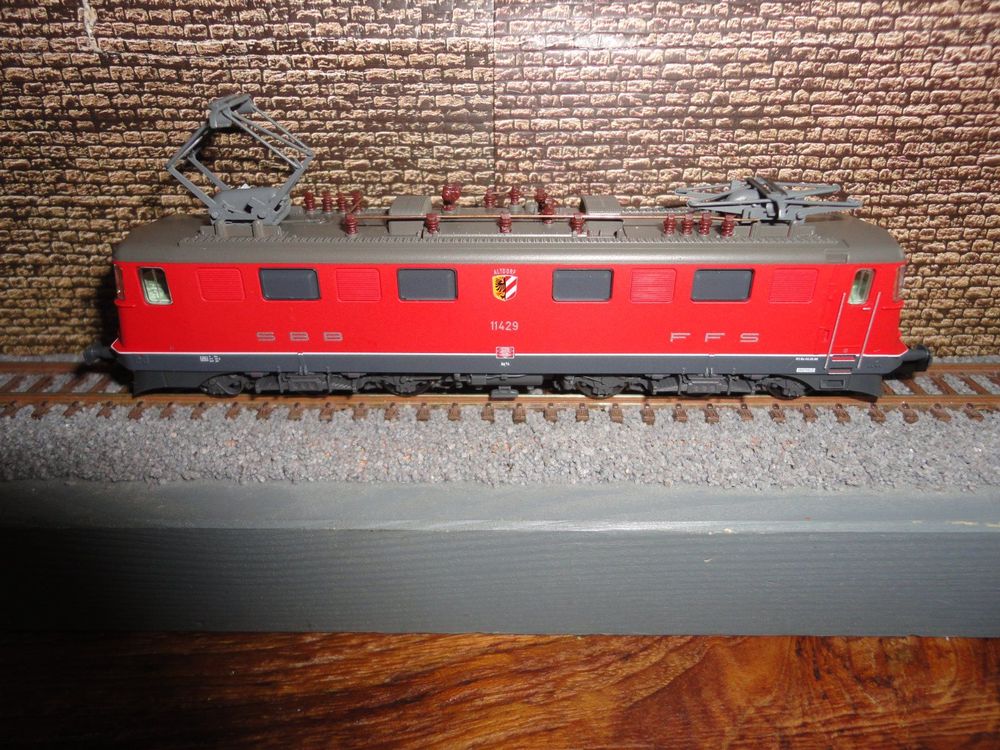 E-Lok Ae6/6 SBB rot Fl. piccolo 737203 Spur N | Kaufen auf Ricardo