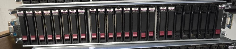 HPe MSA 2040 avec 19x 600Gb 10K (modèle Q1J29A) (Gebraucht) in Renens ...