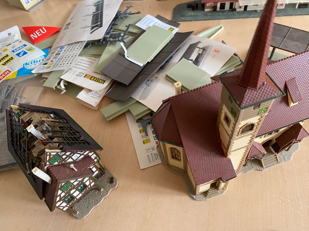 Ca. 30 Spur N Häuser (Gebraucht) in Basel für CHF 112 – nur Abholung auf Ricardo kaufen