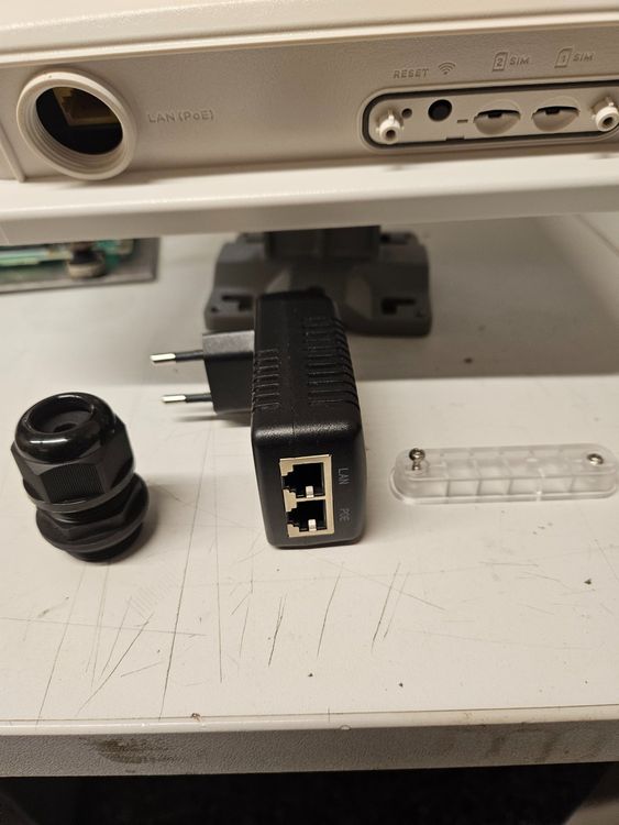 Zyxel 5G NR Outdoor Router 7101/ inklusive PoE Injector (Gebraucht) in ...