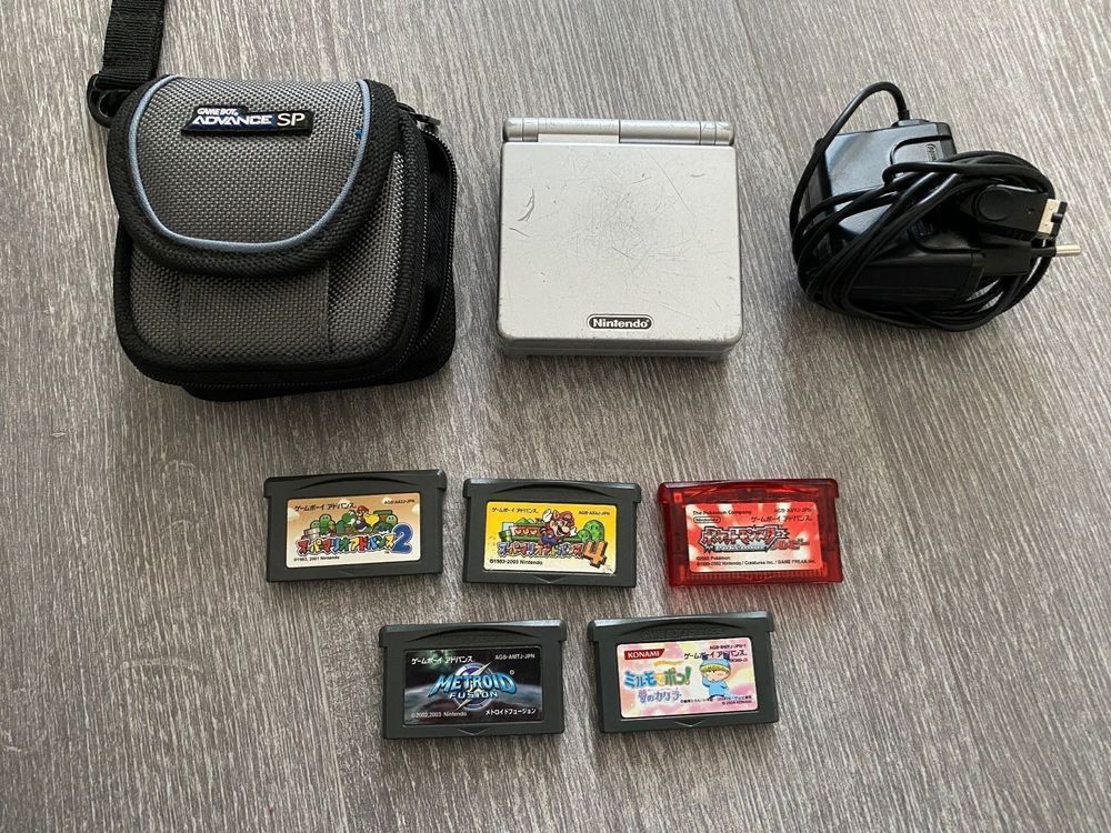 Nintendo Advance SP mit 5 Spiele | Kaufen auf Ricardo