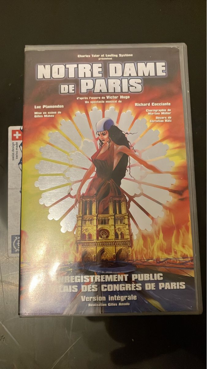 VHS Notre Dame de Paris - Rare (Gebraucht) in Genève für CHF 40 – mit ...