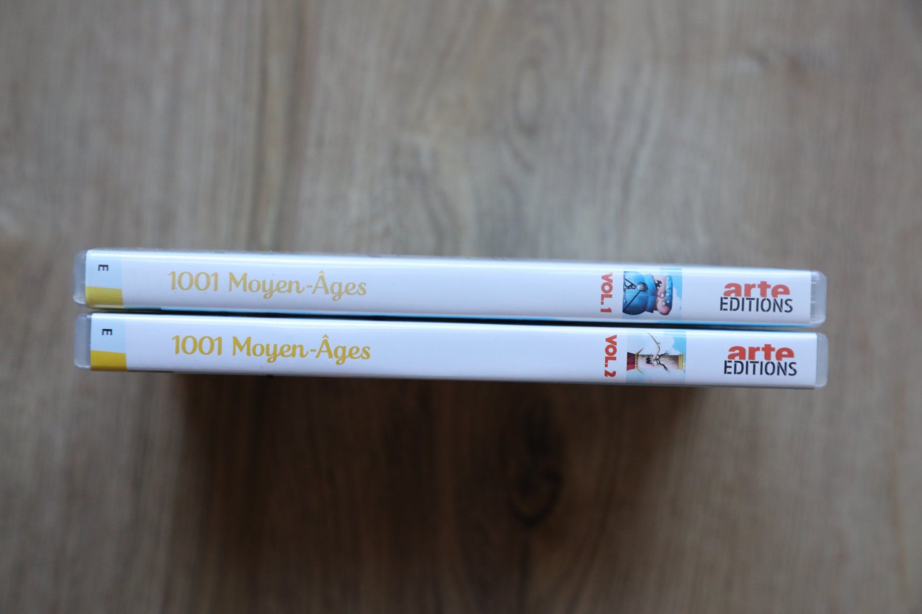 Lot de 2 DVDs 1001 MOYEN ÂGES Vol 1 et Vol 2 (D'occasion) à Porrentruy ...