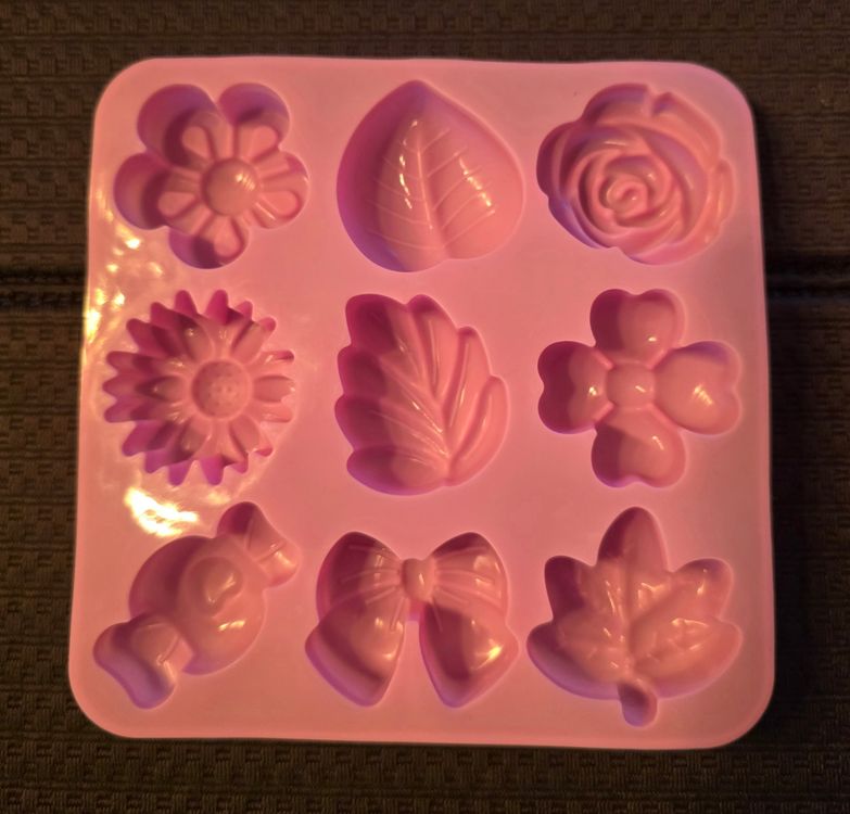 Seifen-Kerzen Silikonform/Mold/Blumen/Flowers/Blätter (Neu und ...