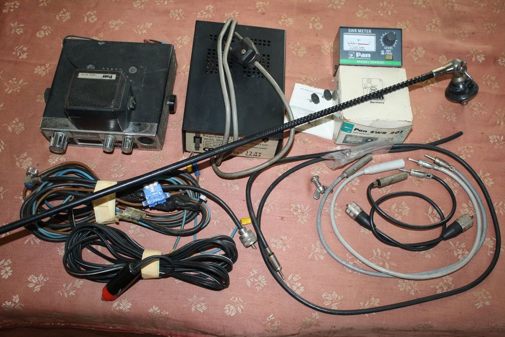 CB-CiBi-Citizen Band radio antenne et matériel divers (Defekt) in Le Vaud für CHF 14.5 – mit ...