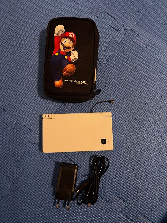 Nintendo DS i weiss inklusive Ladekabel und Mariohülle | Kaufen auf Ricardo