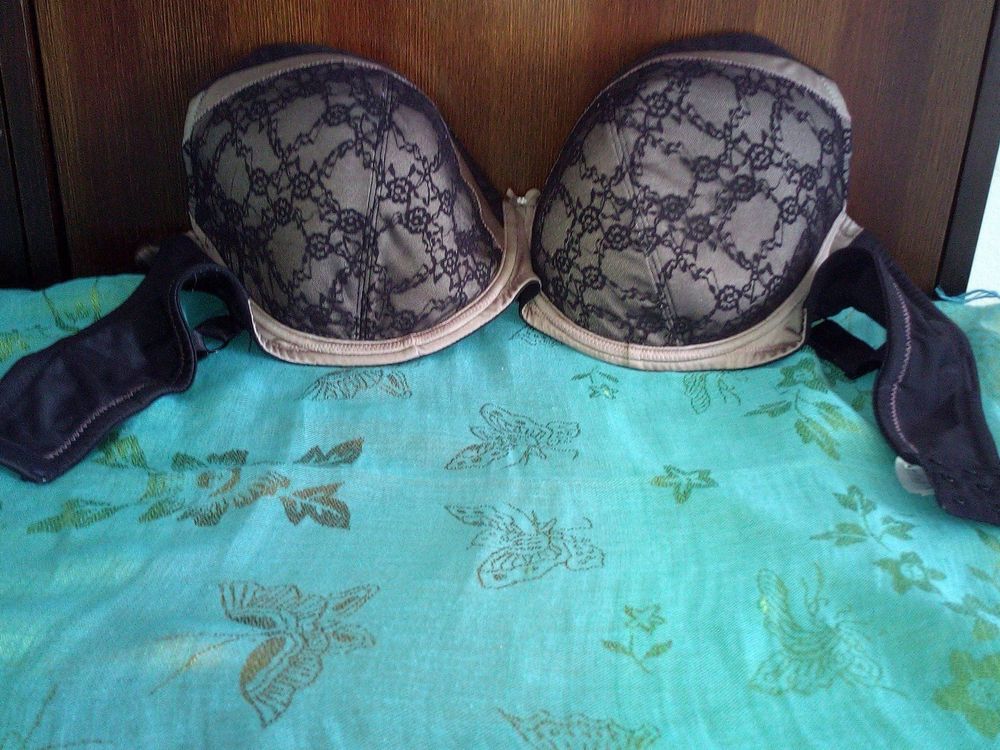 Büstenhalter von Ulla Popken Gr. 105D (Gebraucht) in Zürich für CHF 5 ...