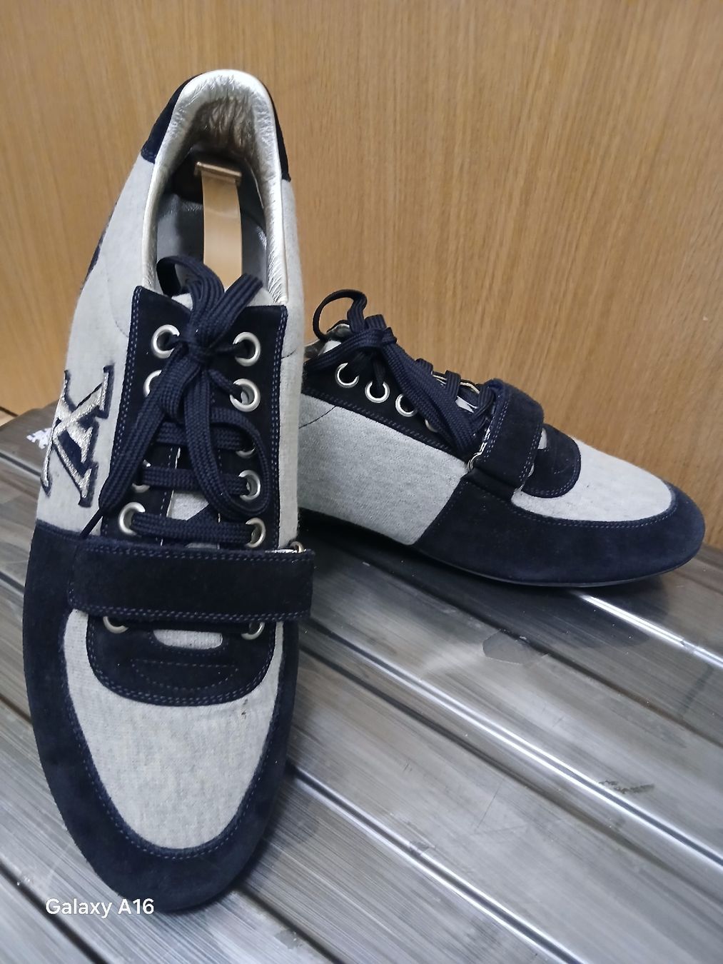 Snakers Louis Vuitton (D'occasion) à Genève pour CHF 100 – avec ...