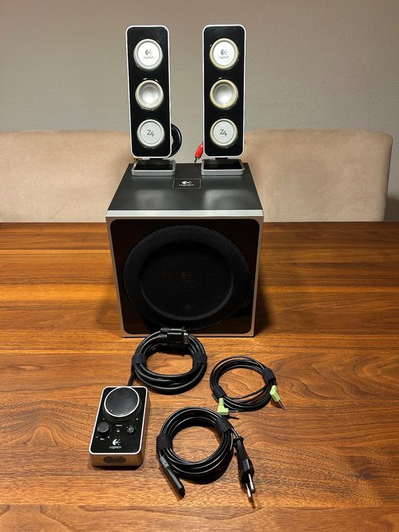 Logitech Z4 2.1 Speaker System 40W RMS Schwarz | Kaufen auf Ricardo