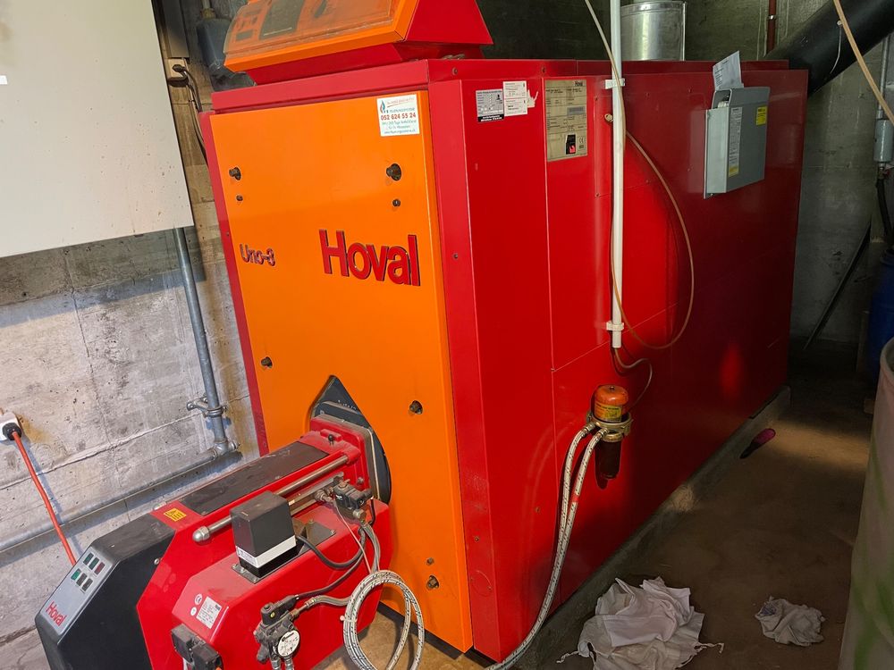 Heizung Hoval UNO b-i 285kw, oelkessel mit Brenner (Gebraucht) in ...
