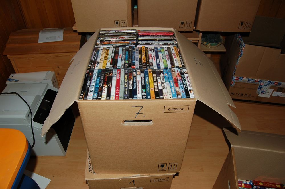 DVDs (ca. 200 Stück) Kiste 7 von 9 (Gebraucht) in Luthern Bad für CHF ...