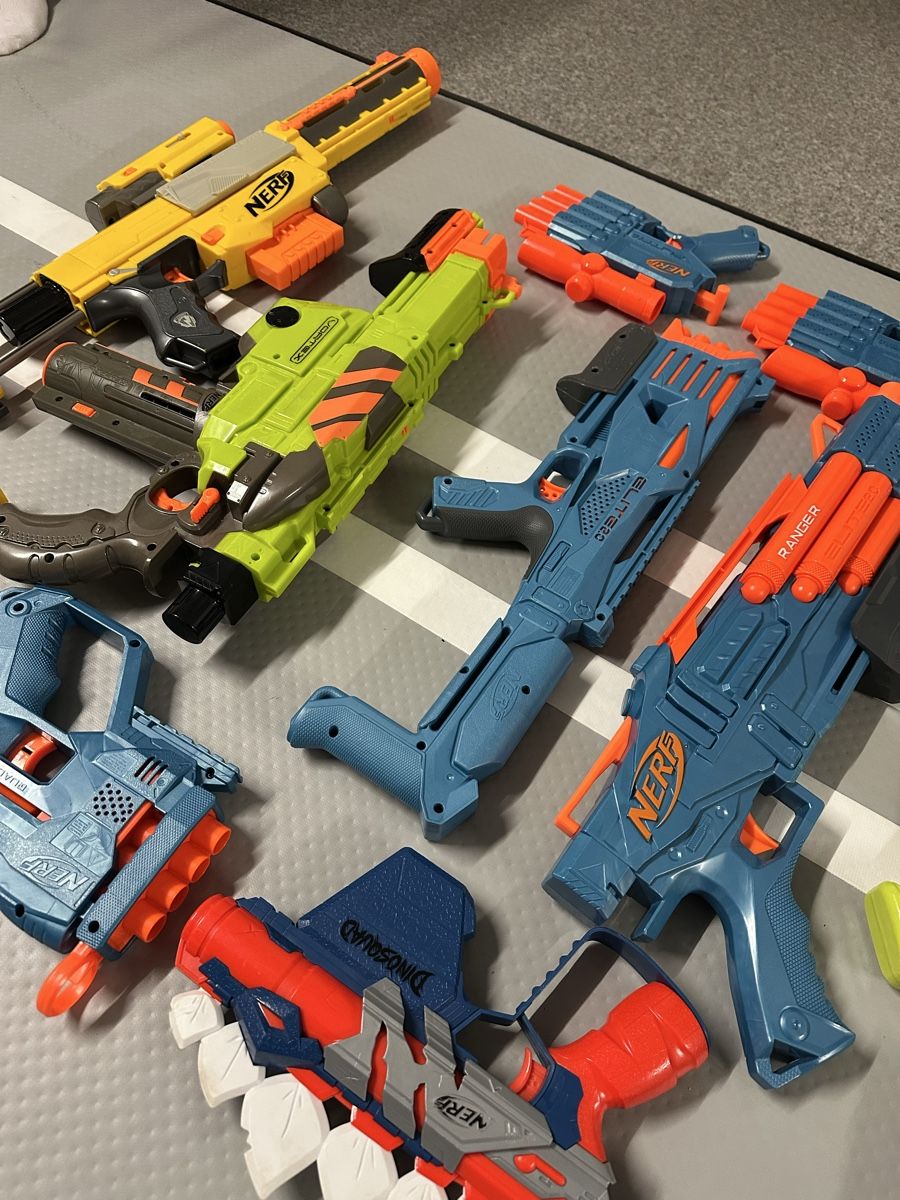 Nerf Gun Bundle - Variety of Blasters & Darts - Fun! (Neu (gemäss ...
